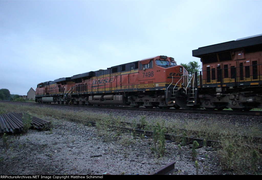 BNSF 7498